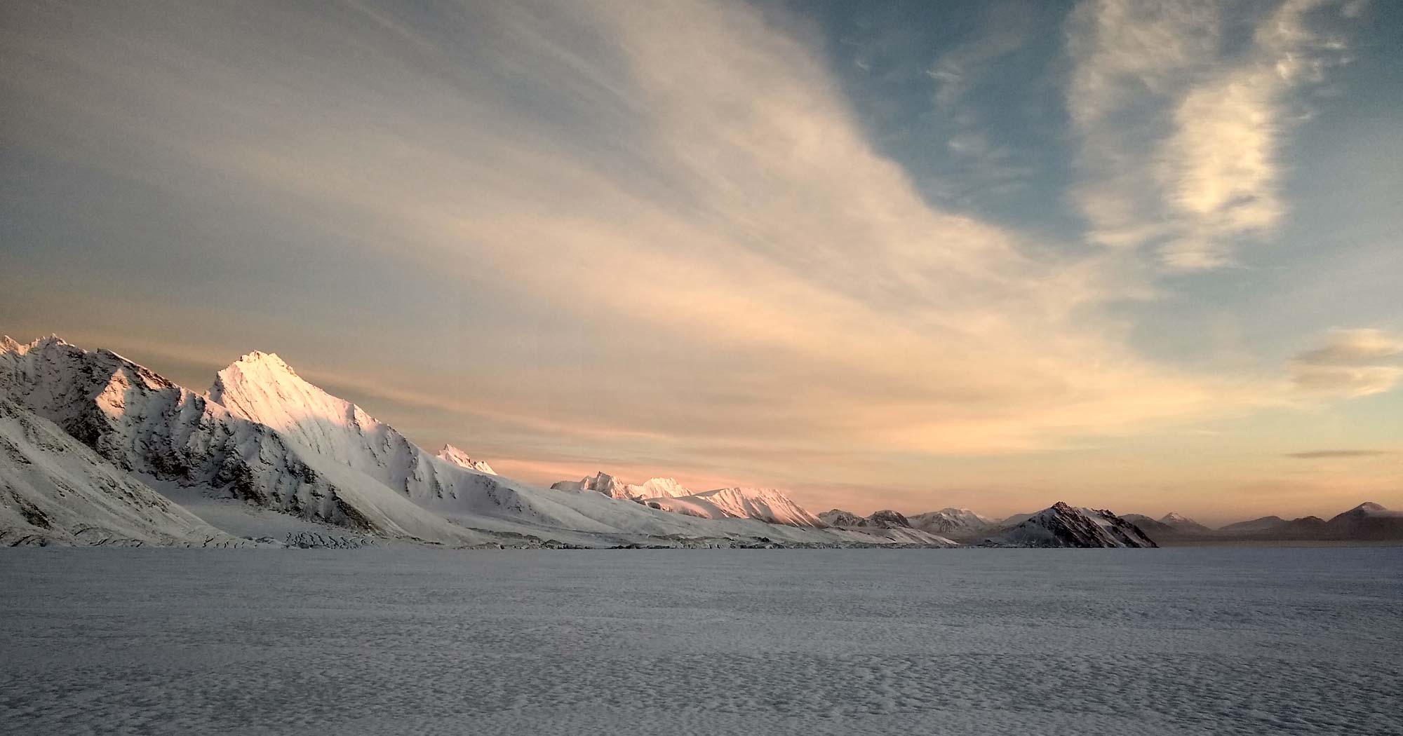 Svalbard, terra del Sole di Mezzanotte e della Notte Polare - Svalbard.it